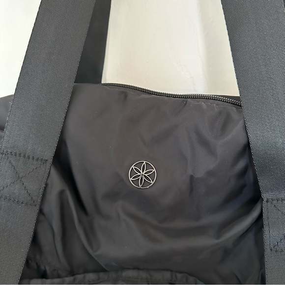 GAIAM | Bags | Gaiam Studio To Street Yoga Mat Duffel Bag Black | Poshmark